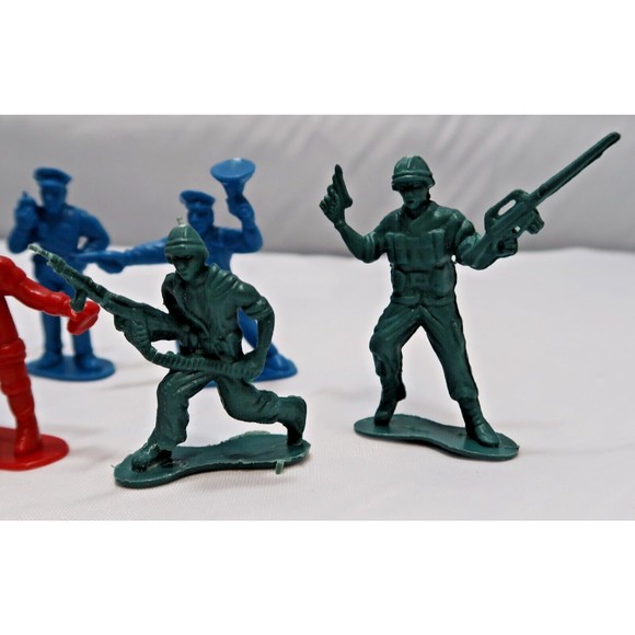 Unbranded | Toys | Vintage Plastic Green Army Men Blue Police Officer ...